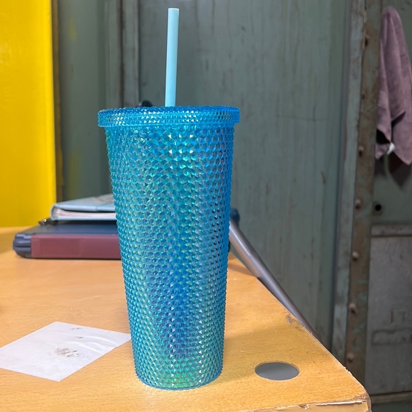 Starbucks | Dining | New 24 Oz Greencanteen Tumbler With Straw Color ...